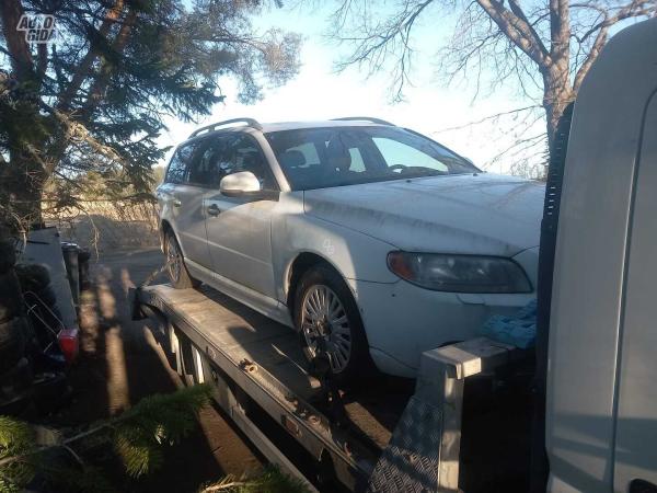 Volvo V70 2011 in Kelme, with an engine capacity of 2.00 L and mileage of 320 thousand km for 1800 €, photo 5 on AUTOMOTO.COM.LV