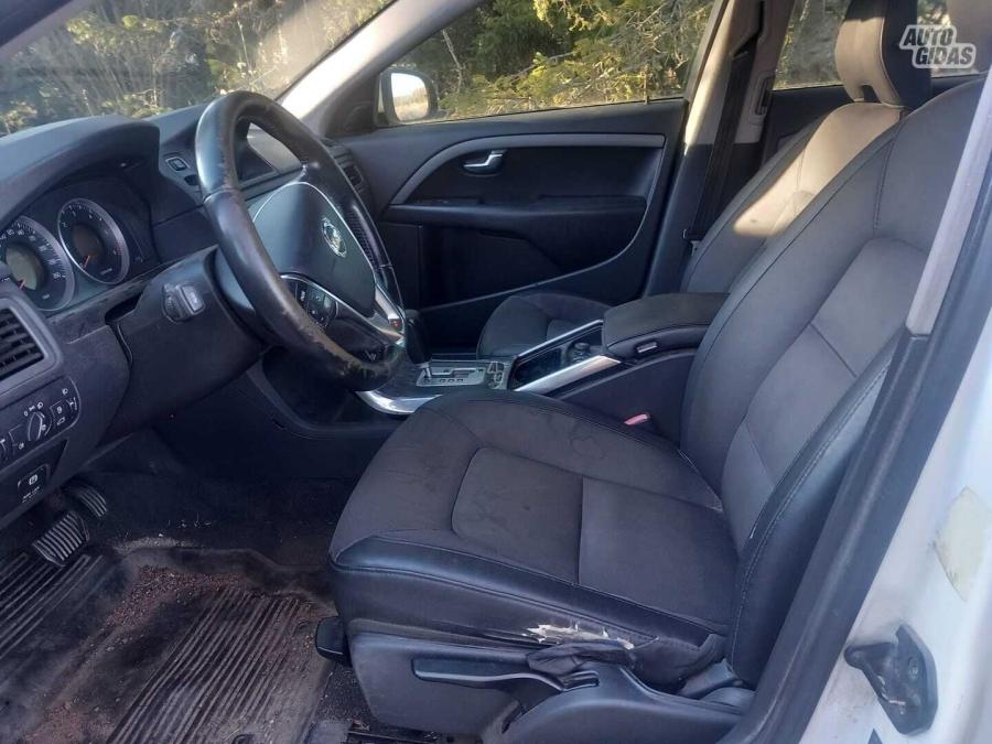 Volvo V70 2011 Kelmė, ar dzinēja tilpumu 2.00 L un nobraukumu 320 tūkst. km par 1800 €, foto 8 vietnē AUTOMOTO.COM.LV