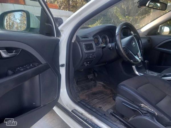 Volvo V70 2011 in Kelme, with an engine capacity of 2.00 L and mileage of 320 thousand km for 1800 €, photo 8 on AUTOMOTO.COM.LV