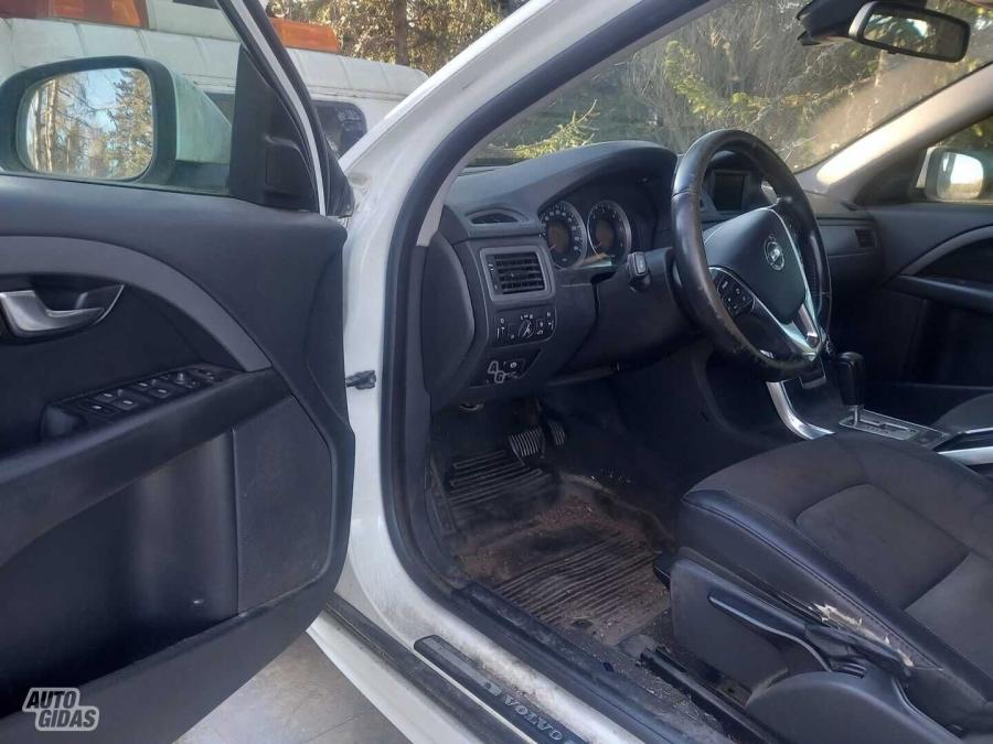 Volvo V70 2011 Kelmė, ar dzinēja tilpumu 2.00 L un nobraukumu 320 tūkst. km par 1800 €, foto 9 vietnē AUTOMOTO.COM.LV