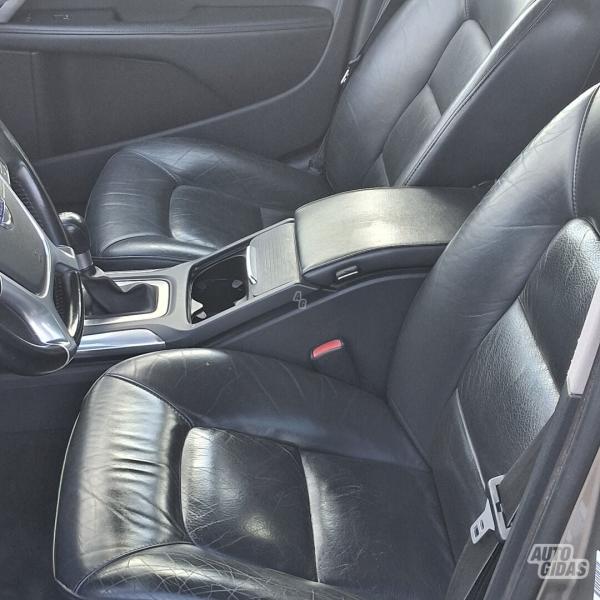 Volvo V70 2011 in Utena, with an engine capacity of 1.60 L and mileage of 188 thousand km for 4550 €, photo 5 on AUTOMOTO.COM.LV