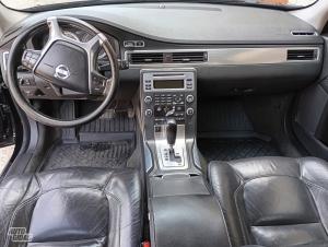 Volvo V70 2011 in Kaunas, with an engine capacity of 2.50 L and mileage of 343 thousand km for 1850 €, photo 6 on AUTOMOTO.COM.LV