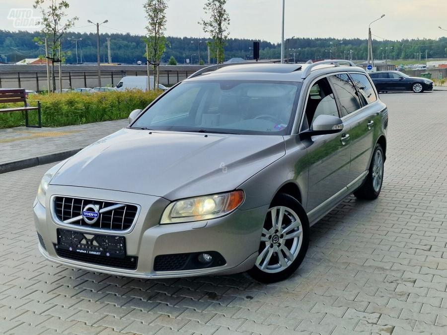 Volvo V70 2011 in Vilnius, with an engine capacity of 2.00 L and mileage of 237 thousand km for 5899 €, photo 3 on AUTOMOTO.COM.LV