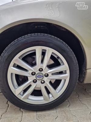 Volvo V70 2011 in Vilnius, with an engine capacity of 2.00 L and mileage of 237 thousand km for 5899 €, photo 19 on AUTOMOTO.COM.LV