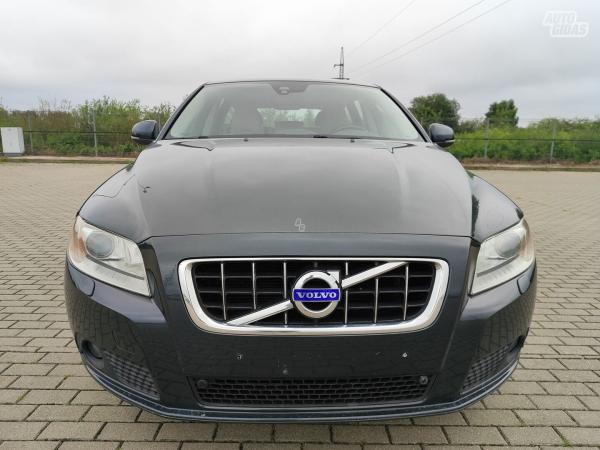 Volvo V70 2011 Marijampole, ar dzinēja tilpumu 1.60 L un nobraukumu 210 tūkst. km par 3750 €, foto 3 vietnē AUTOMOTO.COM.LV