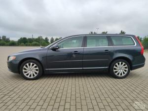 Volvo V70 2011 in Marijampole, with an engine capacity of 1.60 L and mileage of 210 thousand km for 3750 €, photo 6 on AUTOMOTO.COM.LV