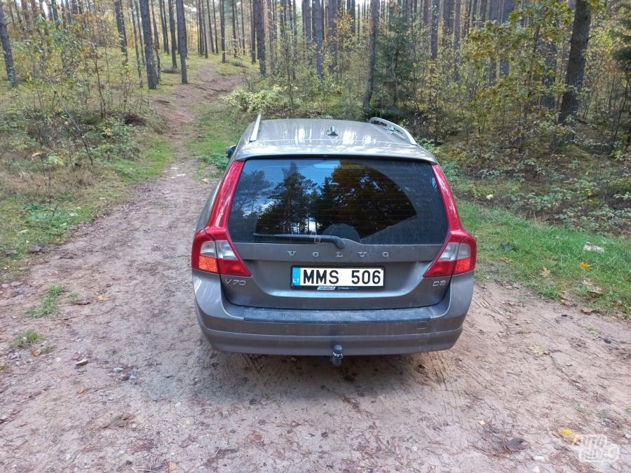 Volvo V70 2011 Viļņa, ar dzinēja tilpumu 2.00 L un nobraukumu 319 tūkst. km par 4900 €, foto 3 vietnē AUTOMOTO.COM.LV