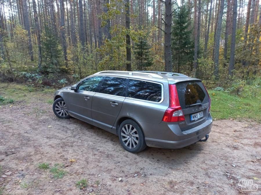 Volvo V70 2011 Viļņa, ar dzinēja tilpumu 2.00 L un nobraukumu 319 tūkst. km par 4900 €, foto 4 vietnē AUTOMOTO.COM.LV