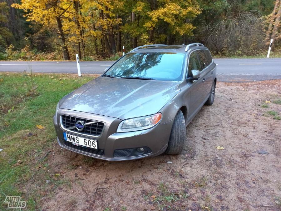 Volvo V70 2011 Viļņa, ar dzinēja tilpumu 2.00 L un nobraukumu 319 tūkst. km par 4900 €, foto 5 vietnē AUTOMOTO.COM.LV