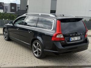 Volvo V70 2011 in Vilnius, with an engine capacity of 2.40 L and mileage of 380 thousand km for 2500 €, photo 11 on AUTOMOTO.COM.LV