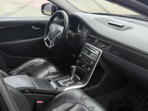 Volvo V70 2011 in Vilnius, with an engine capacity of 2.40 L and mileage of 380 thousand km for 2500 €, photo 14 on AUTOMOTO.COM.LV