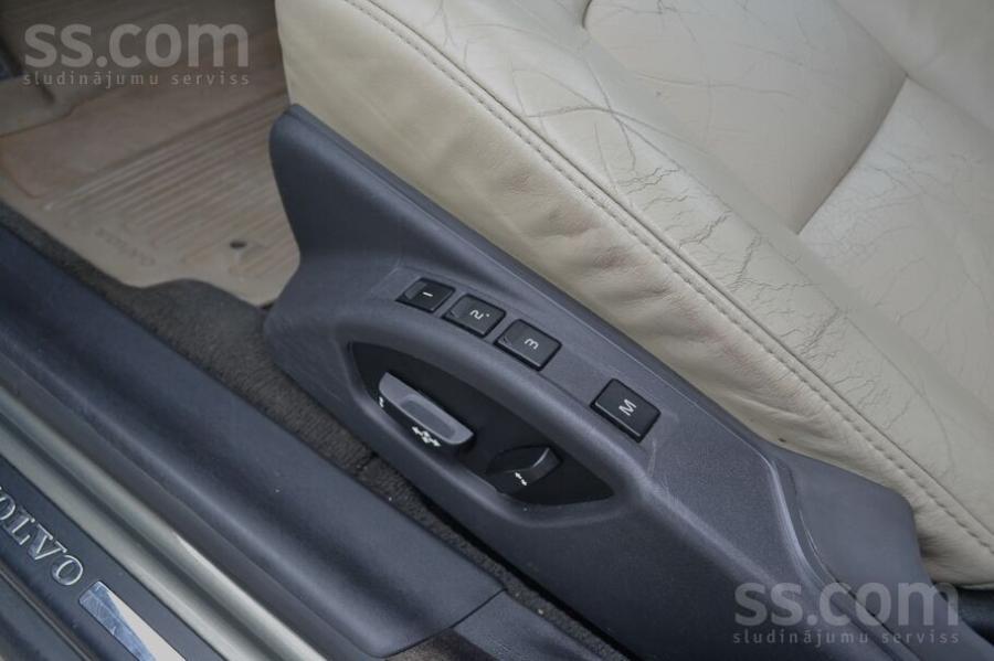 Volvo V70 2011 Jelgava, ar dzinēja tilpumu 2.00 L un nobraukumu 0 tūkst. km par 3550 €, foto 19 vietnē AUTOMOTO.COM.LV