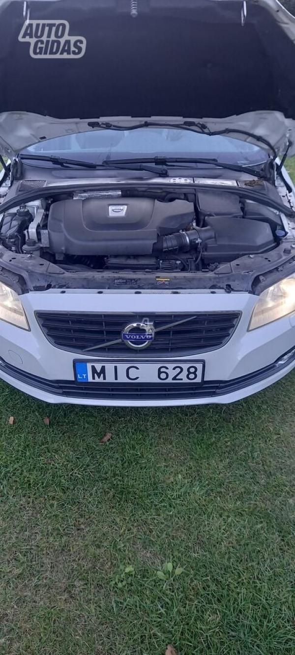 Volvo V70 2011 in Silale, with an engine capacity of 2.40 L and mileage of 255 thousand km for 2500 €, photo 6 on AUTOMOTO.COM.LV