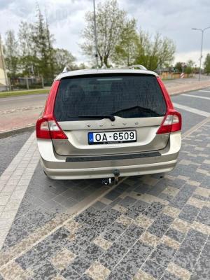 Volvo V70 2012 in Jelgava, with an engine capacity of 2.00 L and mileage of 306 thousand km for 5900 €, photo 5 on AUTOMOTO.COM.LV