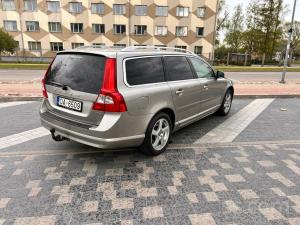 Volvo V70 2012 in Jelgava, with an engine capacity of 2.00 L and mileage of 306 thousand km for 5900 €, photo 6 on AUTOMOTO.COM.LV