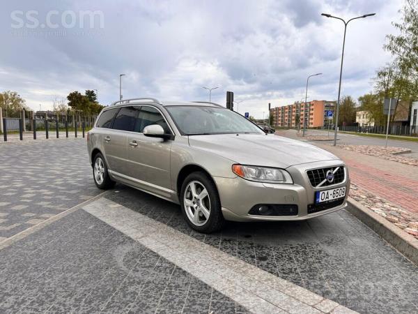 Volvo V70 2012 in Jelgava, with an engine capacity of 2.00 L and mileage of 306 thousand km for 5900 €, photo 8 on AUTOMOTO.COM.LV