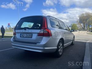 Volvo V70 2012 in Riga, with an engine capacity of 2.00 L and mileage of 311 thousand km for 4950 €, photo 4 on AUTOMOTO.COM.LV