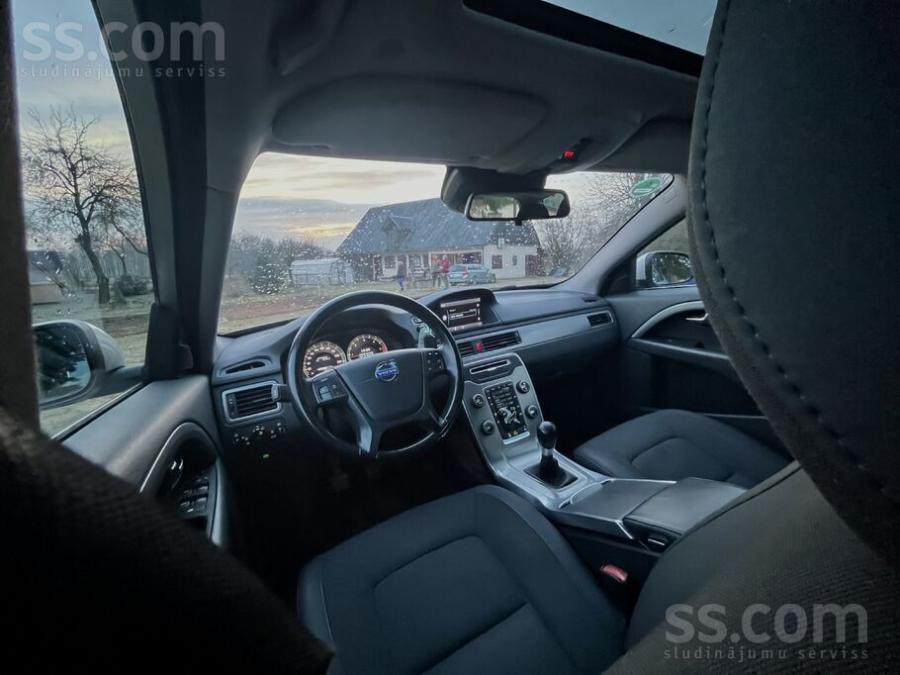 Volvo V70 2012 in Riga, with an engine capacity of 2.00 L and mileage of 311 thousand km for 4950 €, photo 7 on AUTOMOTO.COM.LV