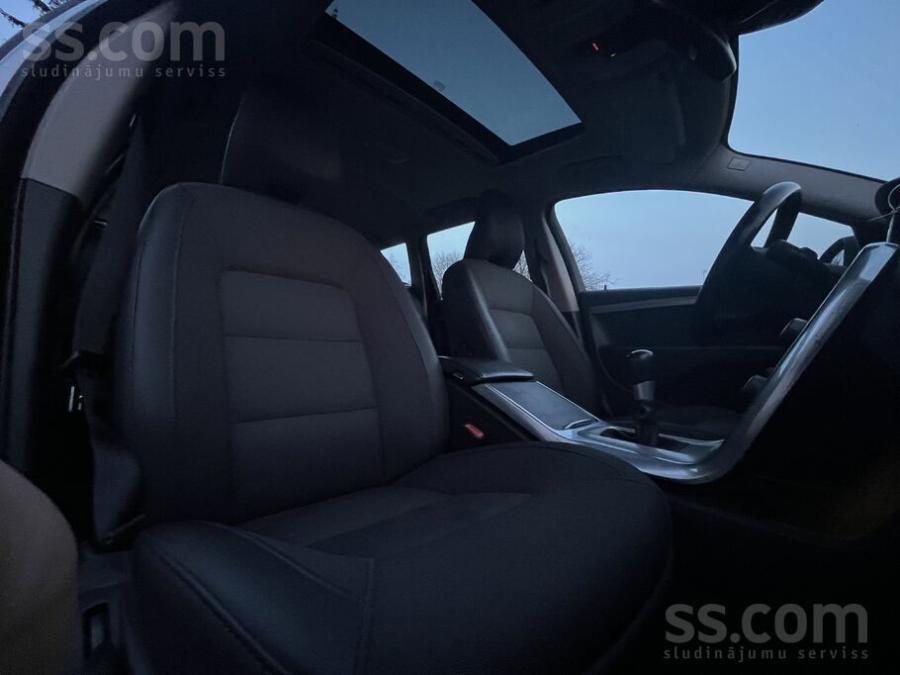 Volvo V70 2012 in Riga, with an engine capacity of 2.00 L and mileage of 311 thousand km for 4950 €, photo 10 on AUTOMOTO.COM.LV