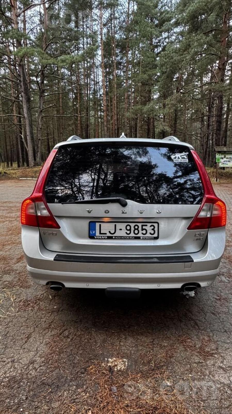Volvo V70 2012 in Riga, with an engine capacity of 2.40 L and mileage of 342 thousand km for 6500 €, photo 6 on AUTOMOTO.COM.LV