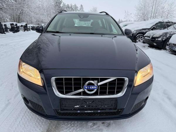 Volvo V70 2012 Raseiniai, ar dzinēja tilpumu 2.40 L un nobraukumu 263 tūkst. km par 5900 €, foto 2 vietnē AUTOMOTO.COM.LV