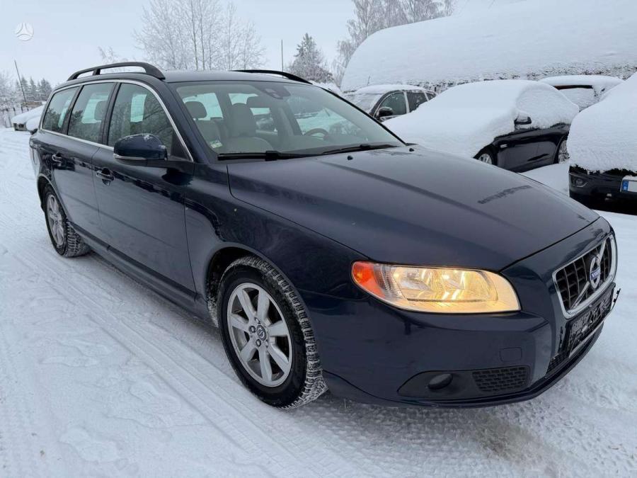 Volvo V70 2012 in Raseiniai, with an engine capacity of 2.40 L and mileage of 263 thousand km for 5900 €, photo 3 on AUTOMOTO.COM.LV