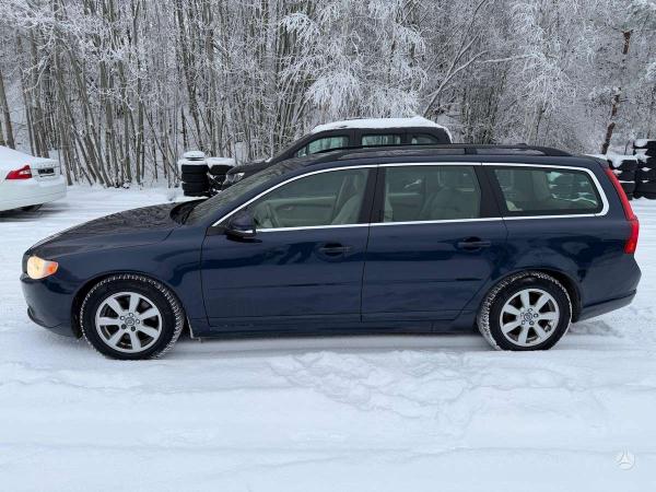 Volvo V70 2012 Raseiniai, ar dzinēja tilpumu 2.40 L un nobraukumu 263 tūkst. km par 5900 €, foto 8 vietnē AUTOMOTO.COM.LV