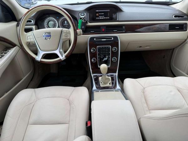 Volvo V70 2012 Raseiniai, ar dzinēja tilpumu 2.40 L un nobraukumu 263 tūkst. km par 5900 €, foto 10 vietnē AUTOMOTO.COM.LV