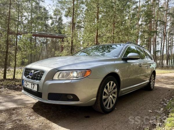 Volvo V70 2012 Rīga, ar dzinēja tilpumu 2.00 L un nobraukumu 260 tūkst. km par 6900 €, foto 1 vietnē AUTOMOTO.COM.LV