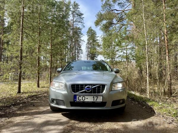 Volvo V70 2012 Rīga, ar dzinēja tilpumu 2.00 L un nobraukumu 260 tūkst. km par 6900 €, foto 3 vietnē AUTOMOTO.COM.LV