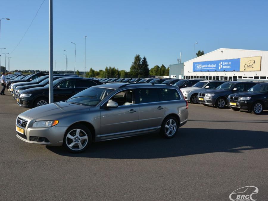 Volvo V70 2012 in Vilnius, with an engine capacity of 1.98 L and mileage of 419 thousand km for 4300 €, photo 1 on AUTOMOTO.COM.LV