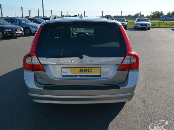 Volvo V70 2012 Viļņa, ar dzinēja tilpumu 1.98 L un nobraukumu 419 tūkst. km par 4300 €, foto 4 vietnē AUTOMOTO.COM.LV