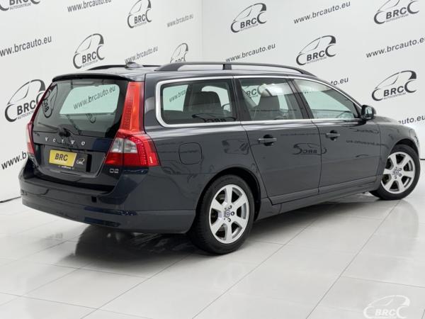 Volvo V70 2012 Viļņa, ar dzinēja tilpumu 1.56 L un nobraukumu 321 tūkst. km par 5500 €, foto 2 vietnē AUTOMOTO.COM.LV