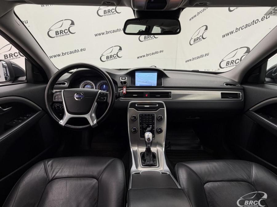 Volvo V70 2012 in Vilnius, with an engine capacity of 1.56 L and mileage of 321 thousand km for 5500 €, photo 4 on AUTOMOTO.COM.LV
