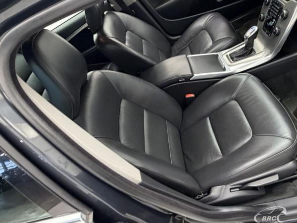 Volvo V70 2012 Viļņa, ar dzinēja tilpumu 1.56 L un nobraukumu 321 tūkst. km par 5500 €, foto 5 vietnē AUTOMOTO.COM.LV