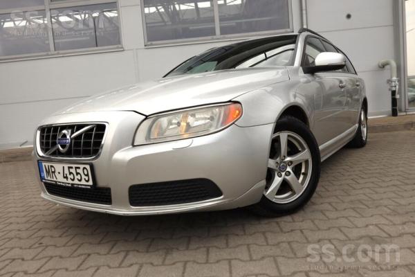 Volvo V70 2012 in Riga, with an engine capacity of 1.60 L and mileage of 0 thousand km for 3995 €, photo 2 on AUTOMOTO.COM.LV