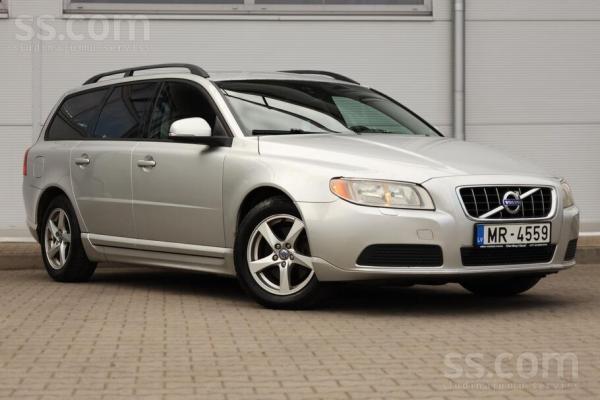 Volvo V70 2012 in Riga, with an engine capacity of 1.60 L and mileage of 0 thousand km for 3995 €, photo 3 on AUTOMOTO.COM.LV