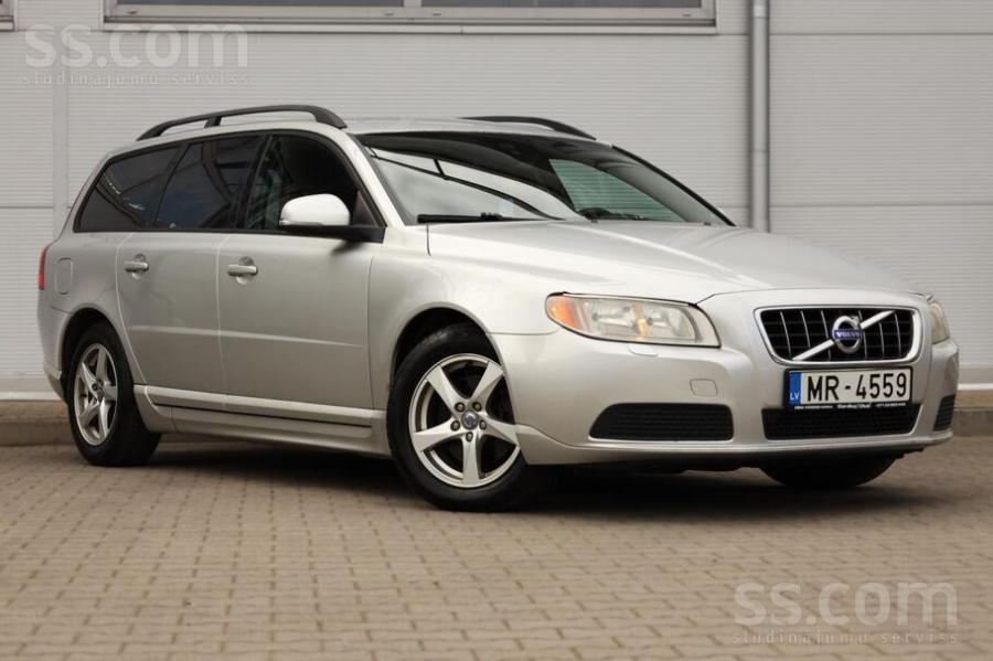 Volvo V70 2012 in Riga, with an engine capacity of 1.60 L and mileage of 0 thousand km for 3995 €, photo 4 on AUTOMOTO.COM.LV