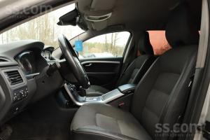 Volvo V70 2012 in Riga, with an engine capacity of 1.60 L and mileage of 0 thousand km for 3995 €, photo 8 on AUTOMOTO.COM.LV
