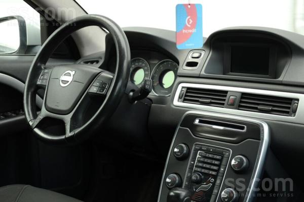 Volvo V70 2012 in Riga, with an engine capacity of 1.60 L and mileage of 0 thousand km for 3995 €, photo 9 on AUTOMOTO.COM.LV