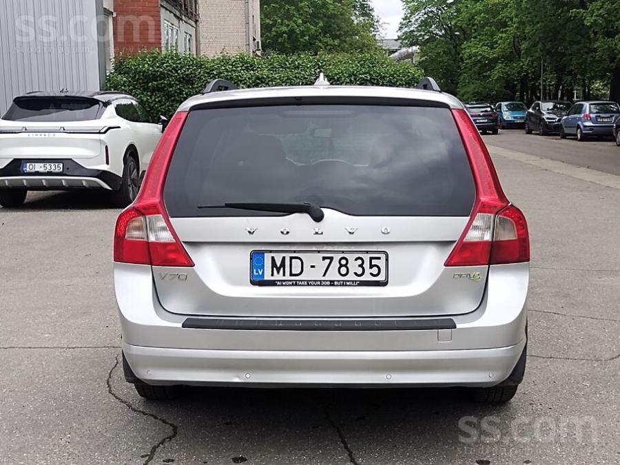 Volvo V70 2012 Rīga, ar dzinēja tilpumu 1.60 L un nobraukumu 0 tūkst. km par 4300 €, foto 6 vietnē AUTOMOTO.COM.LV