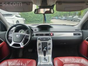 Volvo V70 2012 Rīga, ar dzinēja tilpumu 1.60 L un nobraukumu 0 tūkst. km par 4300 €, foto 9 vietnē AUTOMOTO.COM.LV