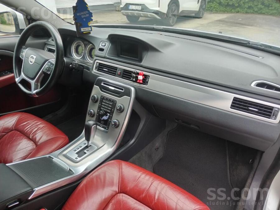 Volvo V70 2012 Rīga, ar dzinēja tilpumu 1.60 L un nobraukumu 0 tūkst. km par 4300 €, foto 12 vietnē AUTOMOTO.COM.LV