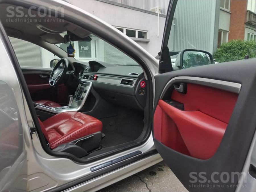 Volvo V70 2012 Rīga, ar dzinēja tilpumu 1.60 L un nobraukumu 0 tūkst. km par 4300 €, foto 18 vietnē AUTOMOTO.COM.LV