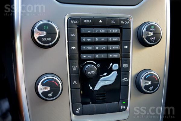Volvo V70 2012 in Riga, with an engine capacity of 2.40 L and mileage of 309 thousand km for 6599 €, photo 4 on AUTOMOTO.COM.LV