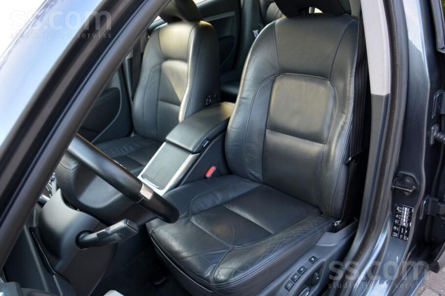 Volvo V70 2012 Rīga, ar dzinēja tilpumu 2.40 L un nobraukumu 309 tūkst. km par 6599 €, foto 21 vietnē AUTOMOTO.COM.LV
