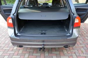 Volvo V70 2012 Rīga, ar dzinēja tilpumu 2.40 L un nobraukumu 309 tūkst. km par 6599 €, foto 24 vietnē AUTOMOTO.COM.LV
