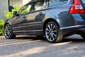 Volvo V70 2012 Rīga, ar dzinēja tilpumu 2.40 L un nobraukumu 309 tūkst. km par 6599 €, foto 33 vietnē AUTOMOTO.COM.LV