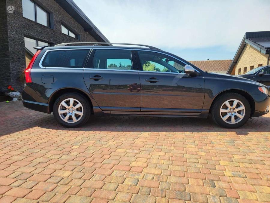 Volvo V70 2012 Viļņa, ar dzinēja tilpumu 0.00 L un nobraukumu 288 tūkst. km par 5999 €, foto 7 vietnē AUTOMOTO.COM.LV