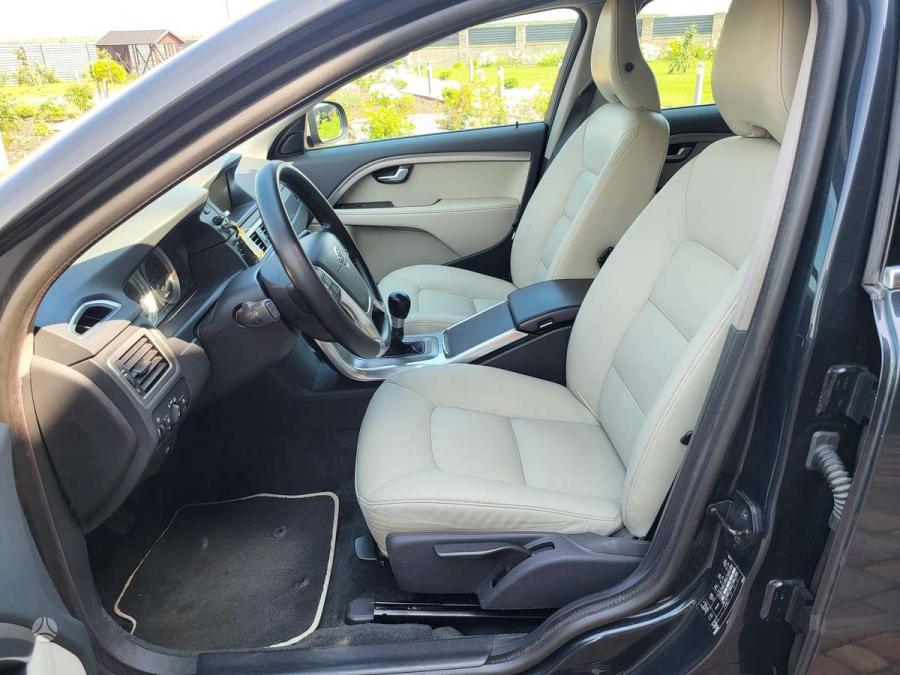 Volvo V70 2012 Viļņa, ar dzinēja tilpumu 0.00 L un nobraukumu 288 tūkst. km par 5999 €, foto 13 vietnē AUTOMOTO.COM.LV